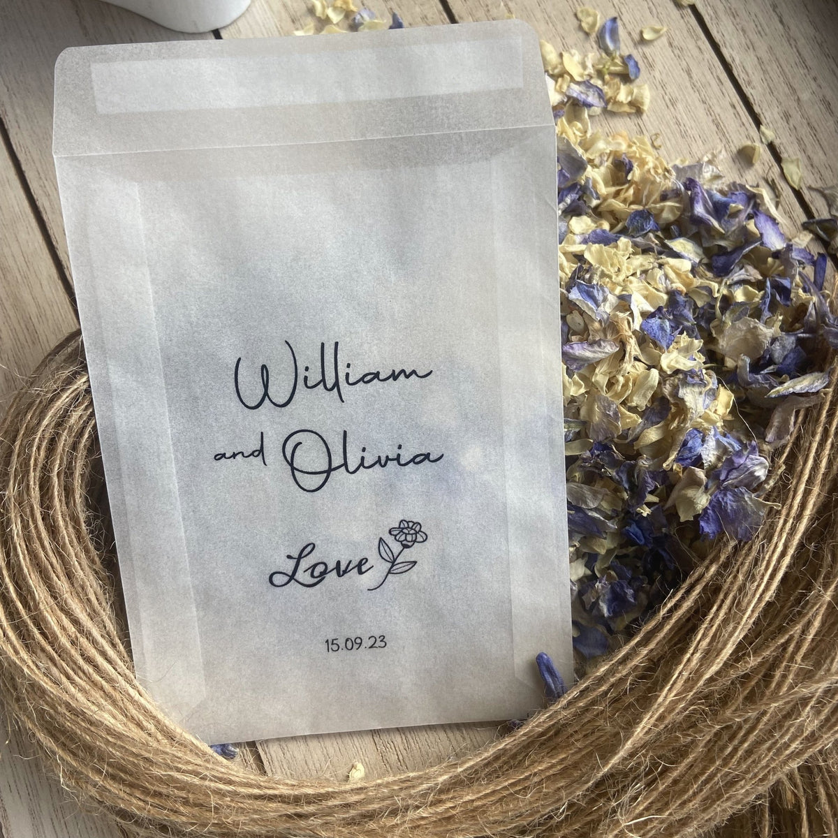 Personalised Confetti Packets - Floral Design 3 | Confetti Bee