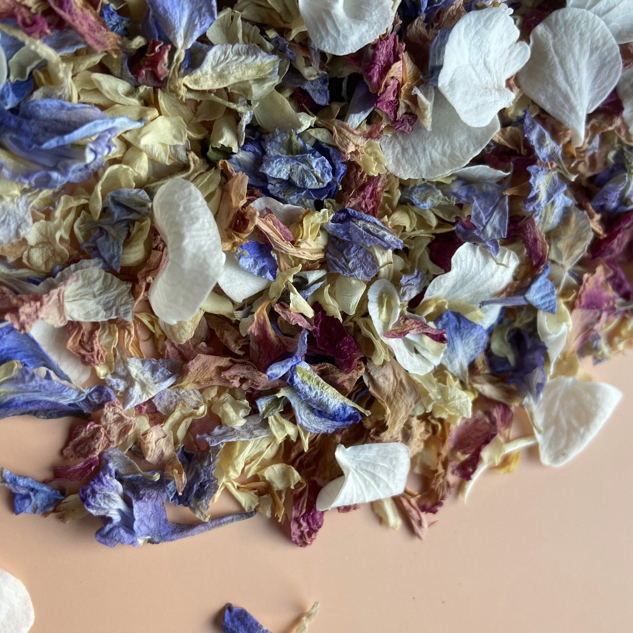 Vintage Fairytale Confetti | Petal Wedding Confetti | Confetti Bee