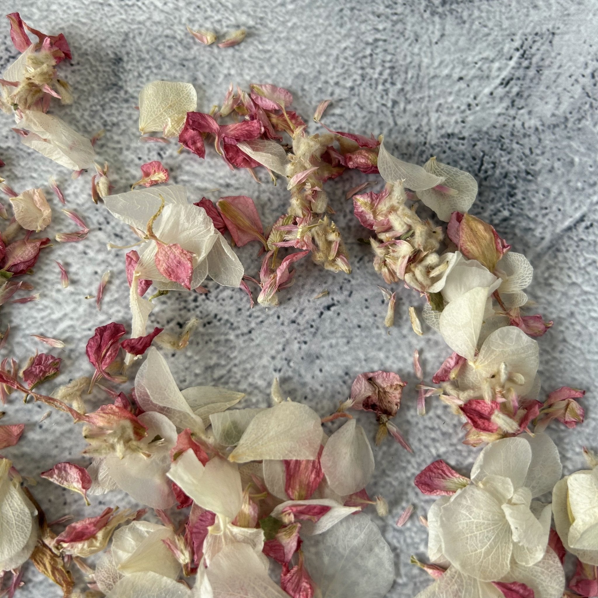 Vintage Powder Puff Confetti | Wedding Confetti | Confetti Bee