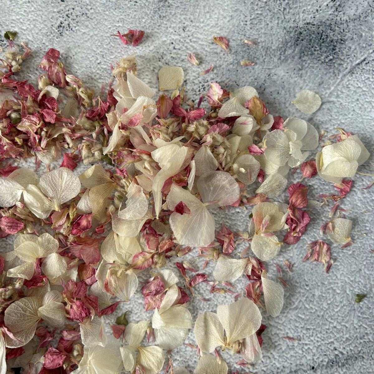 Vintage Powder Puff Confetti | Wedding Confetti | Confetti Bee