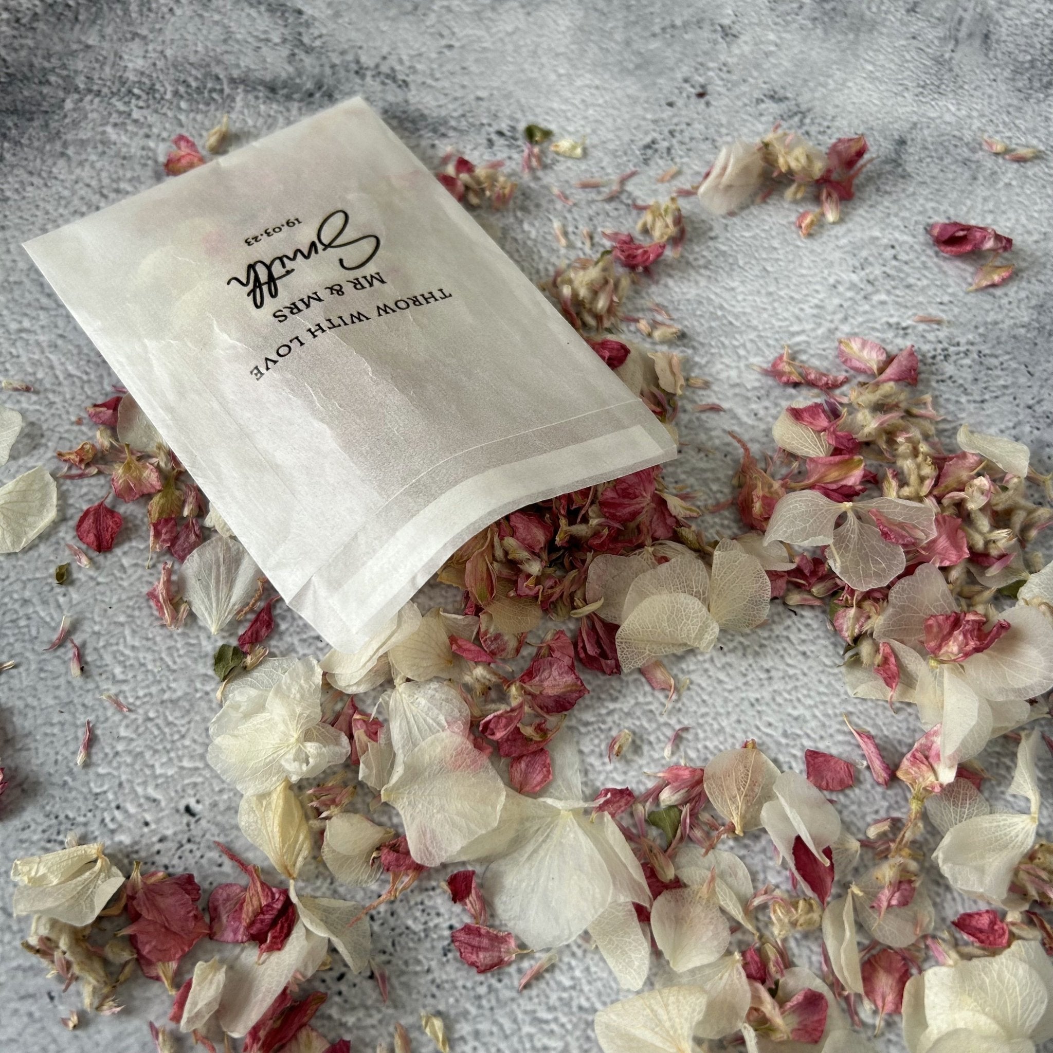 Vintage Powder Puff Confetti | Wedding Confetti | Confetti Bee