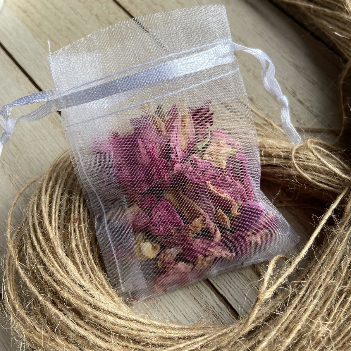 White Confetti Organza Bag | Confetti Packaging | Confetti Bee